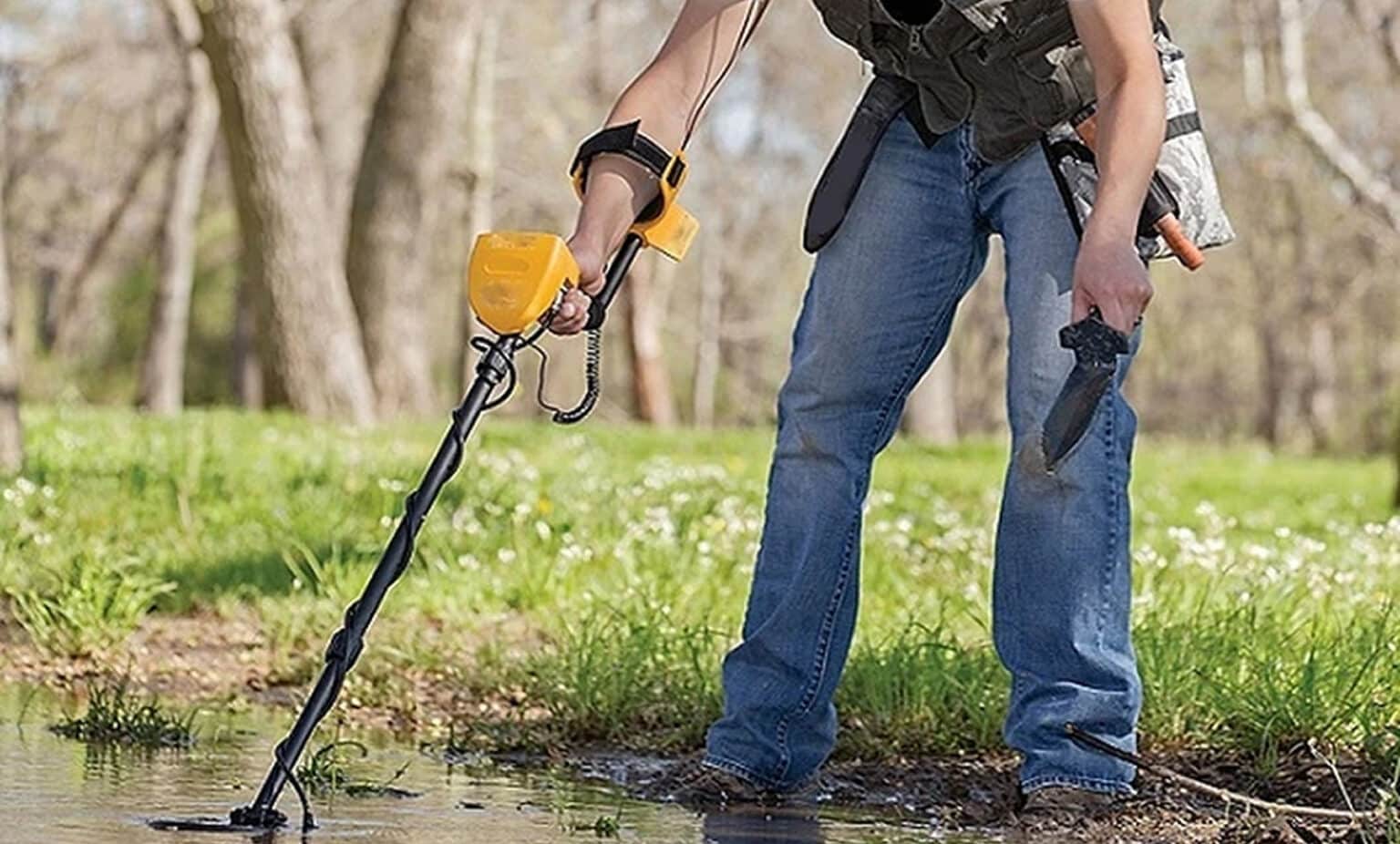 Best 5 Metal Detectors for Beginners